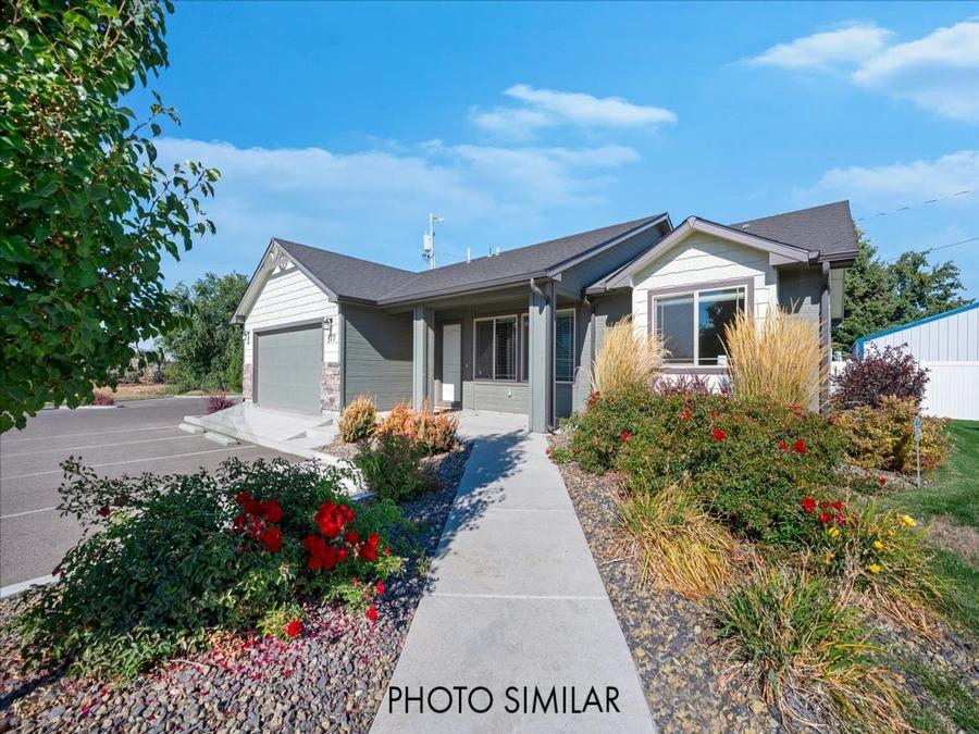 Chamberlain a 3 bedroom 2 bath home.